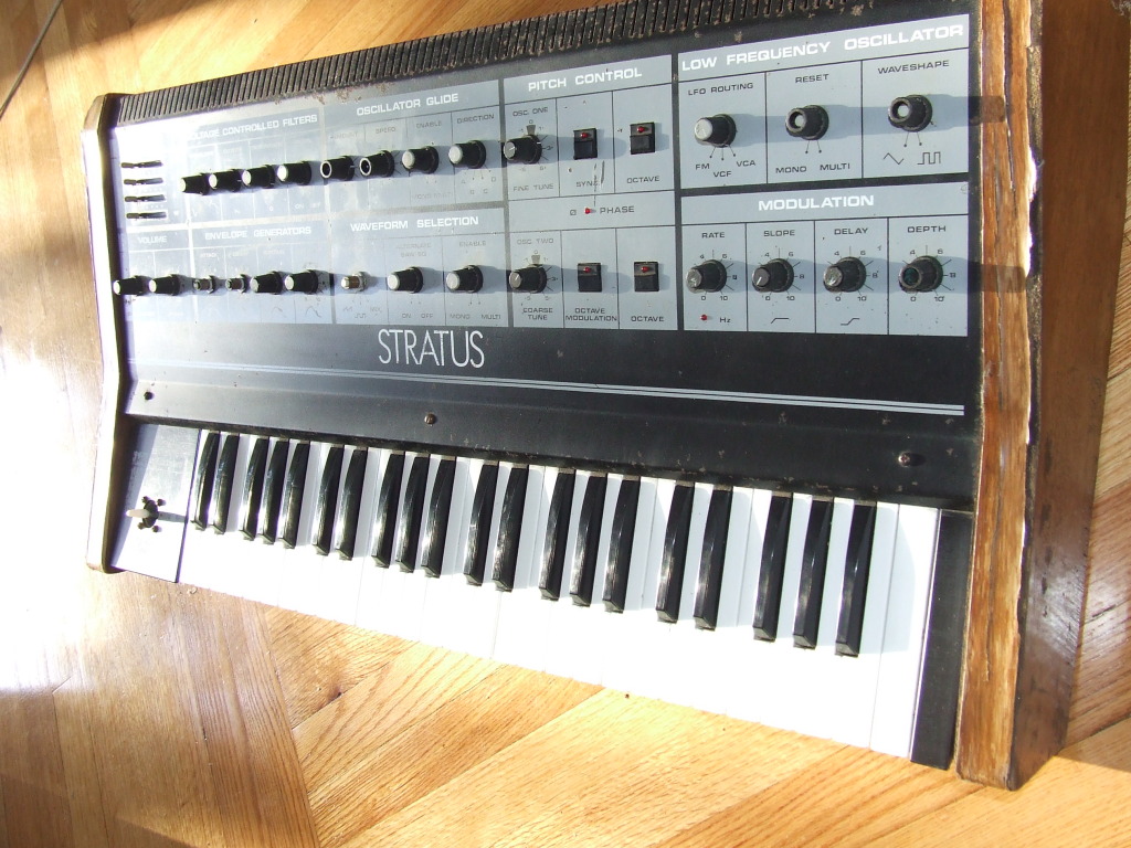 MATRIXSYNTH: Crumar Stratus Analog Synth