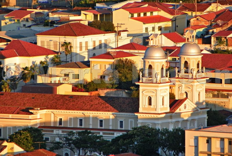 Captando a Luz: Cidade de Amparo - SP ao pôr do sol