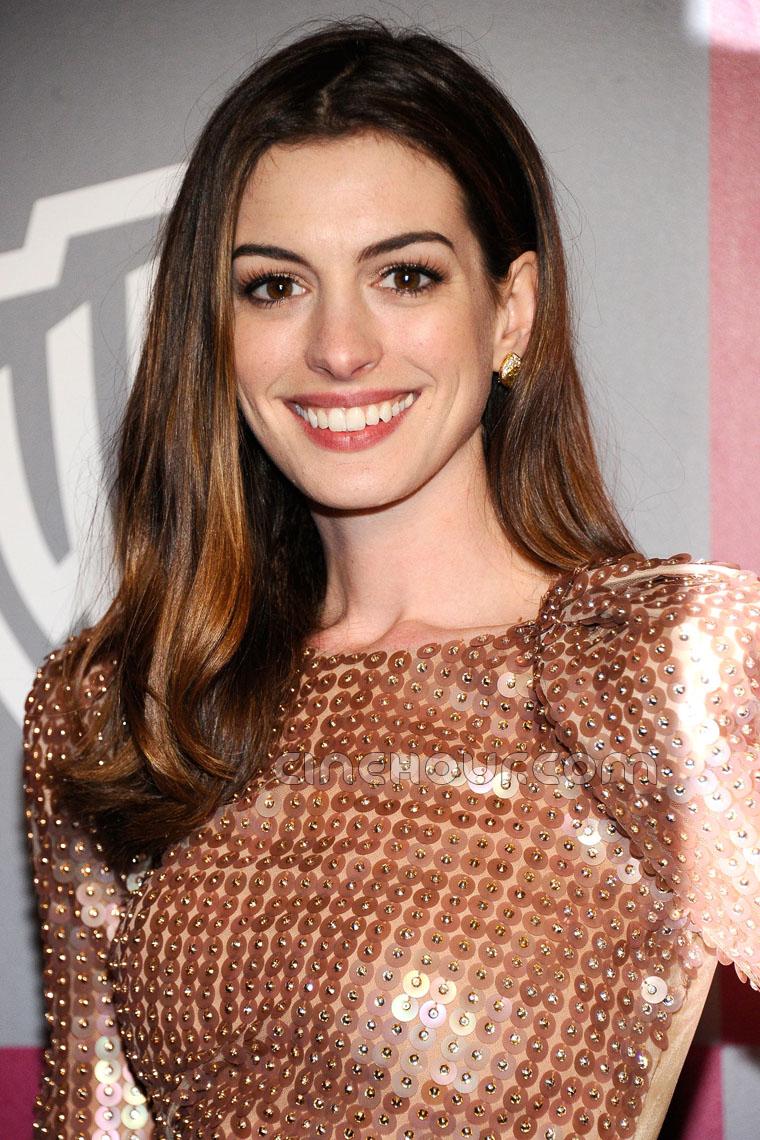Anne Hathaway Photos