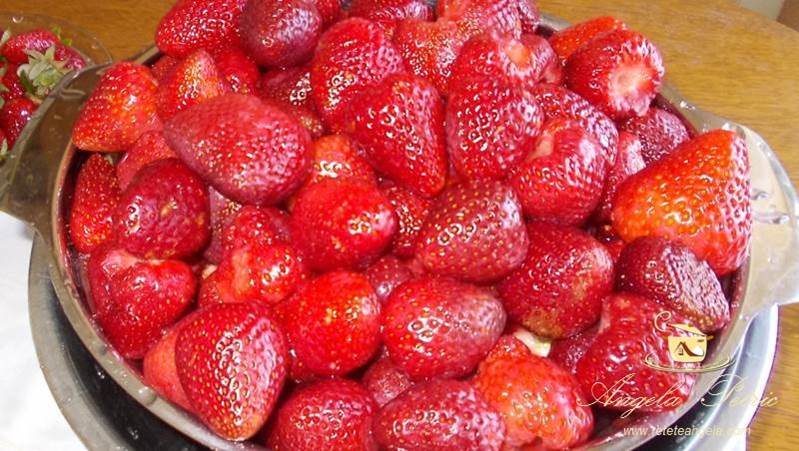 Dulceata de capsuni ~ ReteteAngela