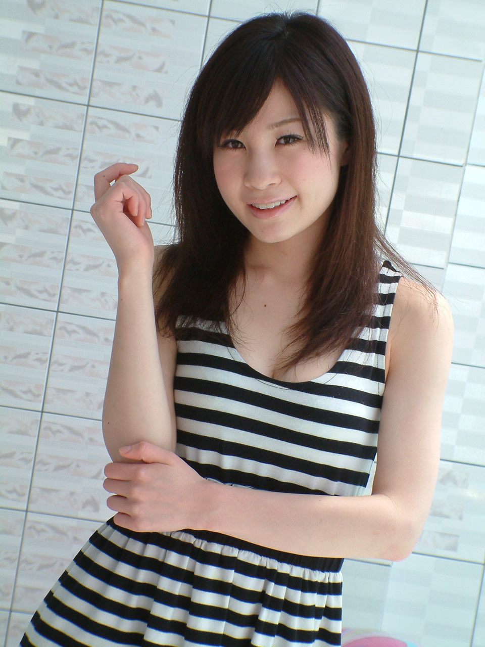 Lemon Mizutama Japanese Sexy Idol Sexy Zebra Dress Playing Water In Bathroom Part 1 Photo - E ...