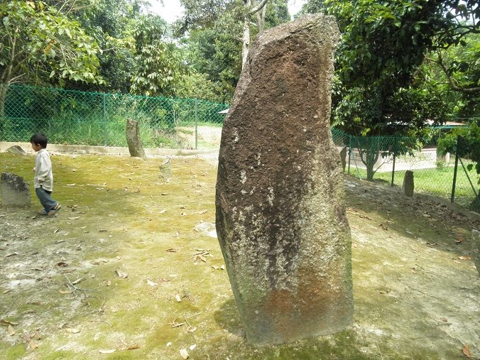 SENI LAMA MELAYU (MALAY OLDEN ART): Megalith (of) Datuk Tua