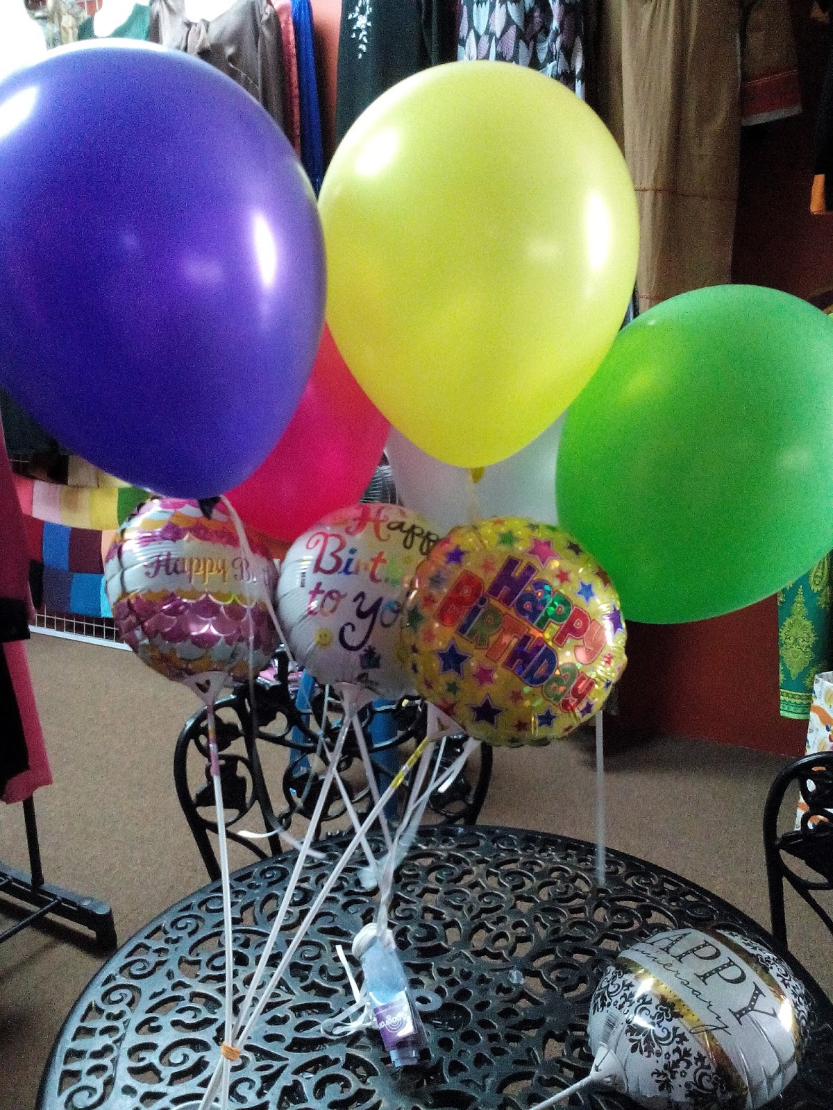 SURPRISE TABLE PARTY HELIUM BALLOONS | Njoye Melaka Craft