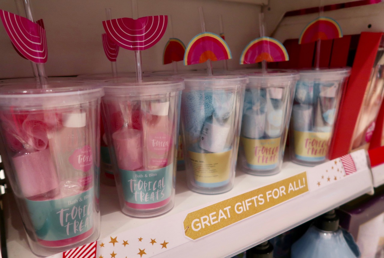 Watsons Affordable Holiday 2018 Gift Sets are Here! + Watch Watsons ...