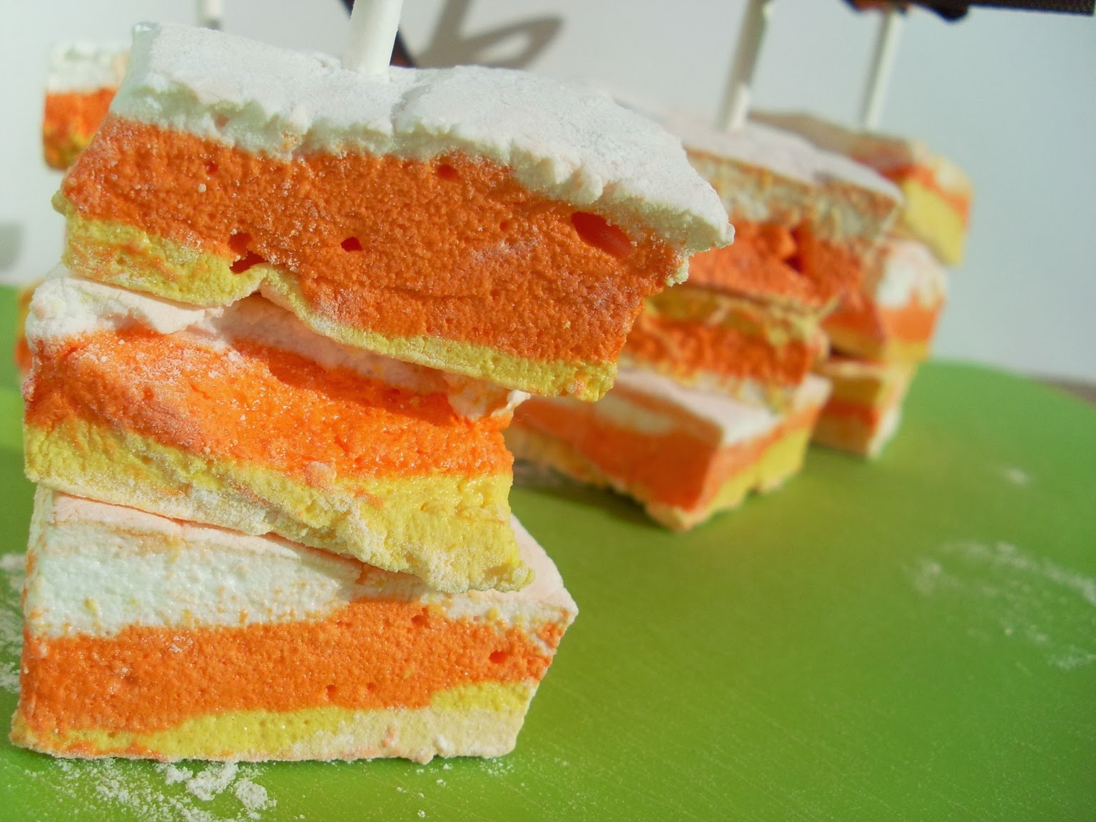 Cakeyboi: Candy Corn Striped Mallows