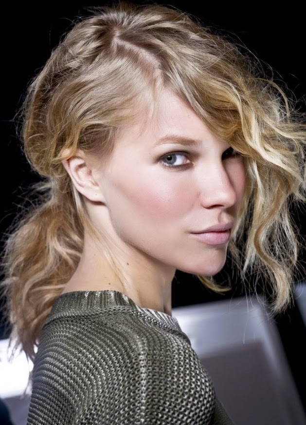 El Mundo del Corte y del Peinado: Cola de Caballo con Flequillo 2014