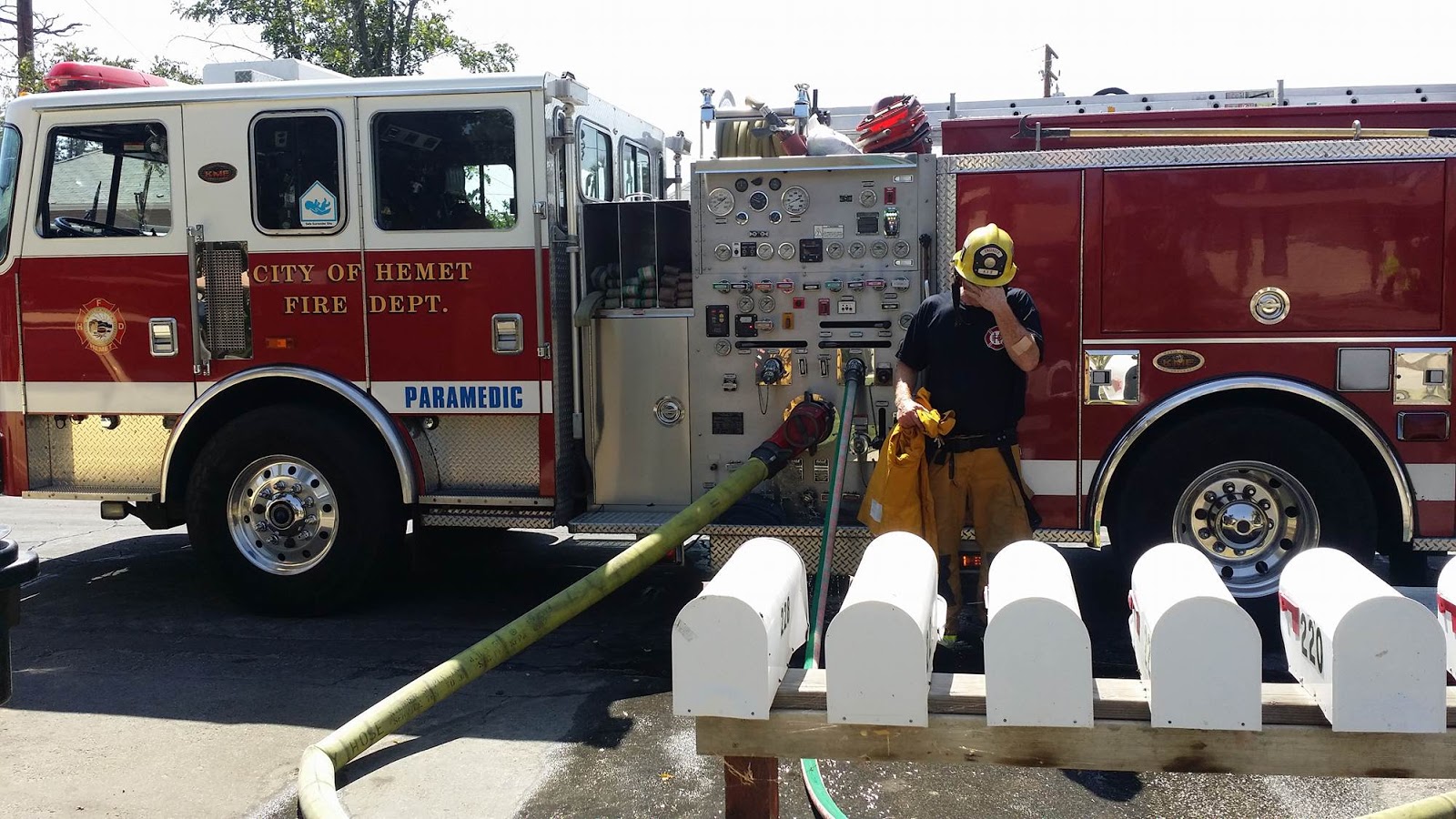 Hemet Fire units respond to house fire with garage engulfed in flames ...