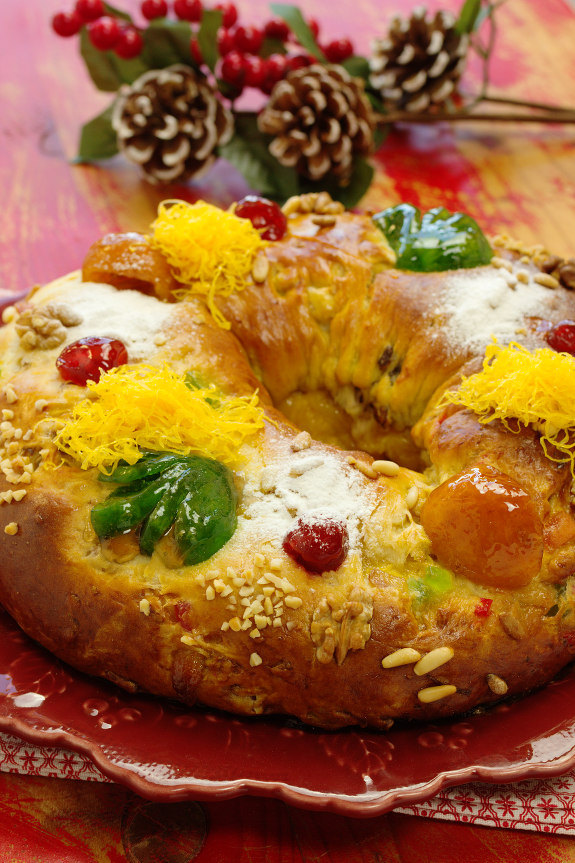 Cinco Quartos de Laranja: Bolo-rei recheado com doce de ovos