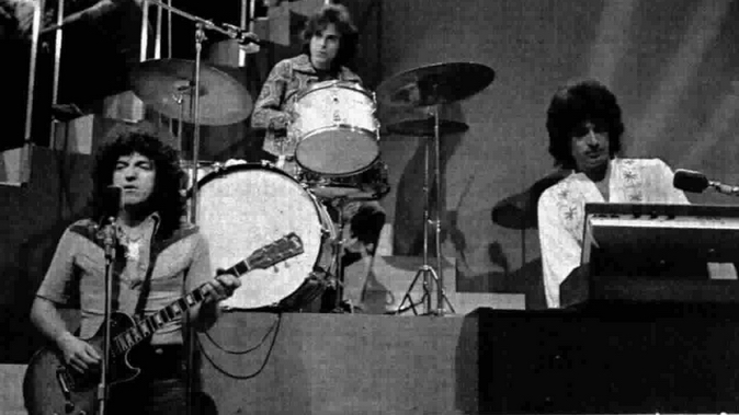 Valvulado: Formula 3 - Pop Rock (Italy)