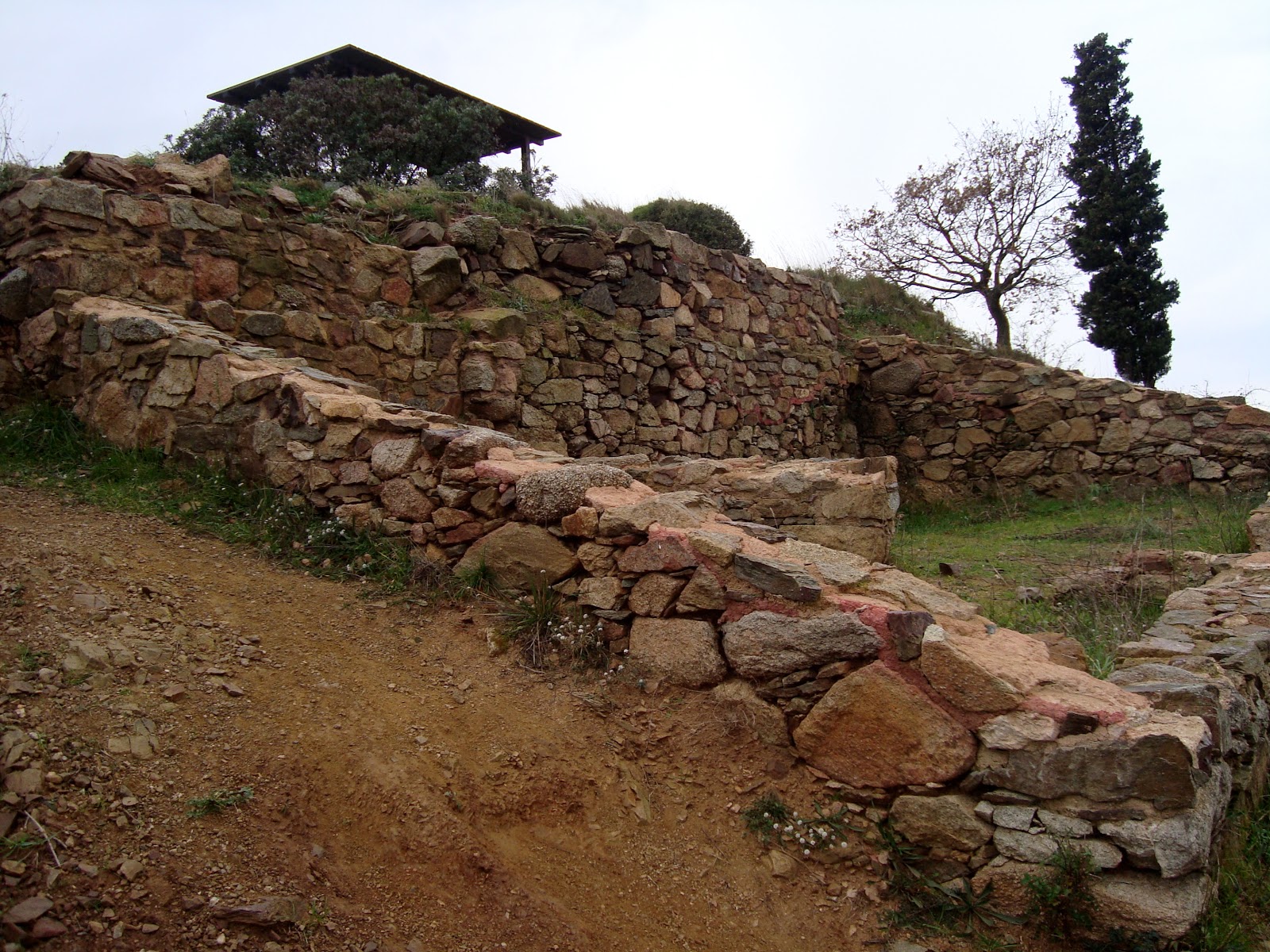 VIAJES EN LA MOCHILA: 35.- EL POBLADO IBERO DEL PUIG CASTELLAR Y EL ...