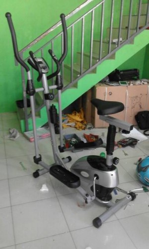Alat sepeda olahraga fitness statis SMALL ELLIPTICAL CROSS TRAINER ...