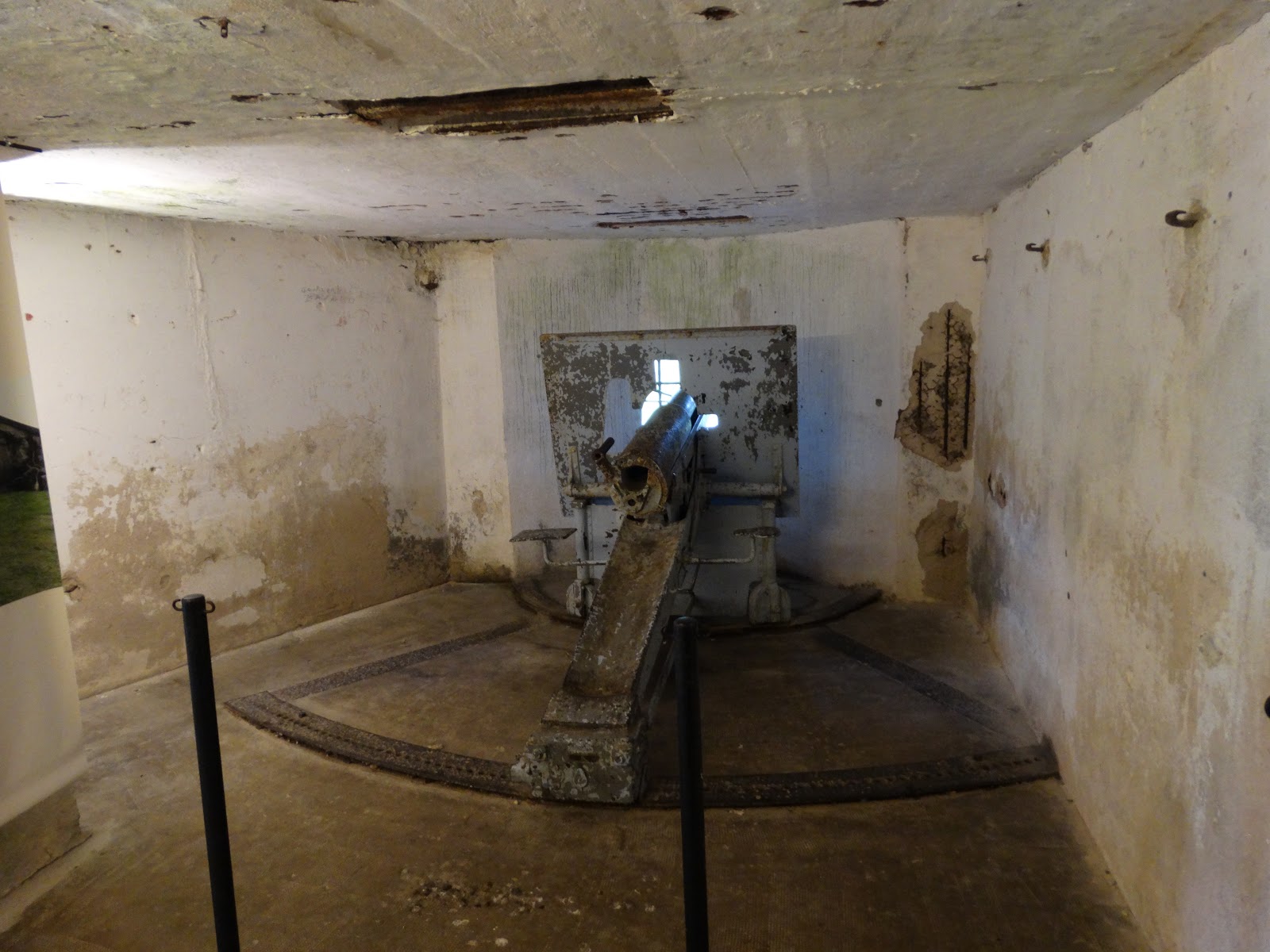 Tour of WW1 and WW2 battlefields: Fort Vaux - amazing story NOW with Pix