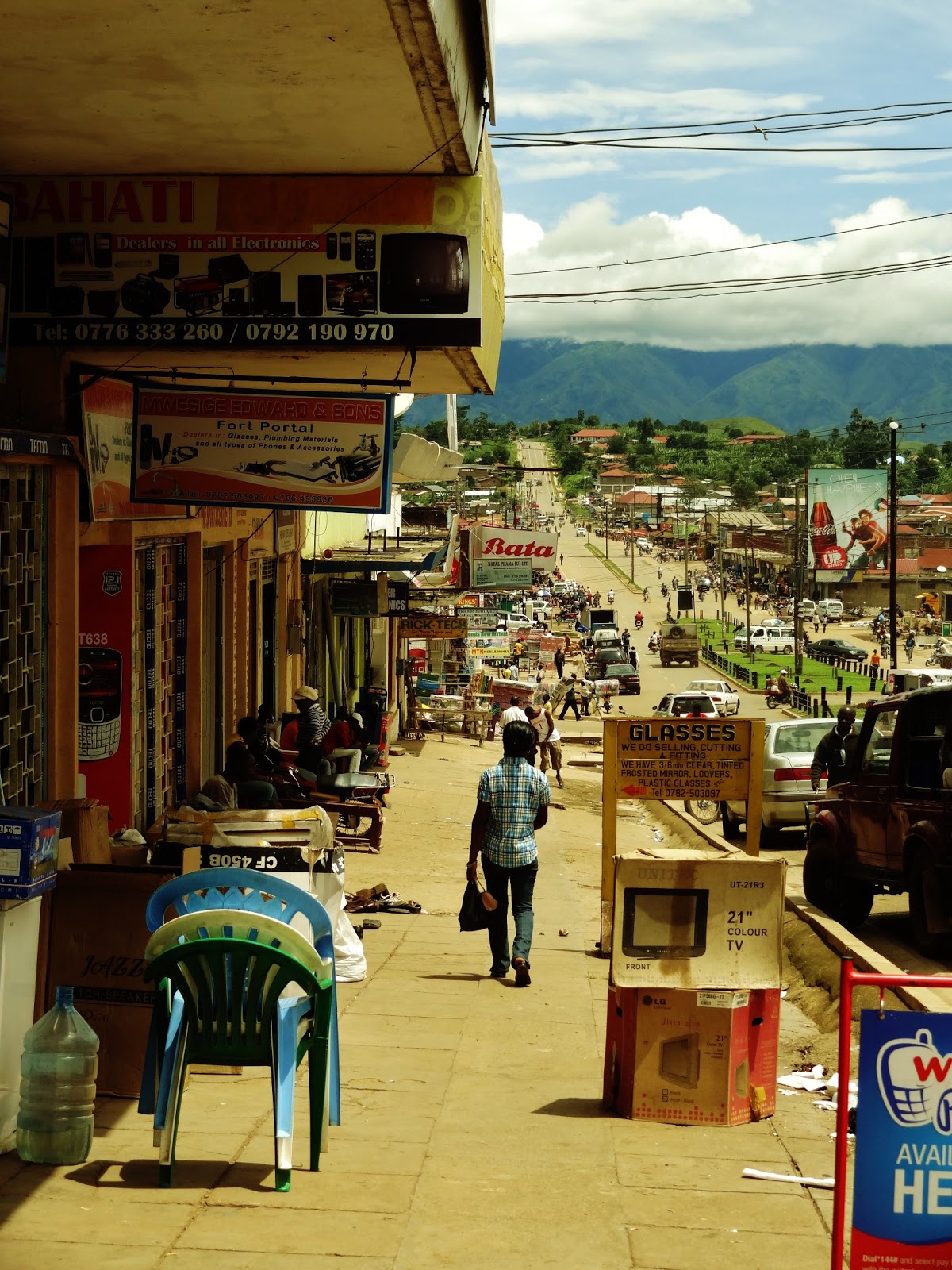 Myganda in Uganda: Hitting the road in Uganda