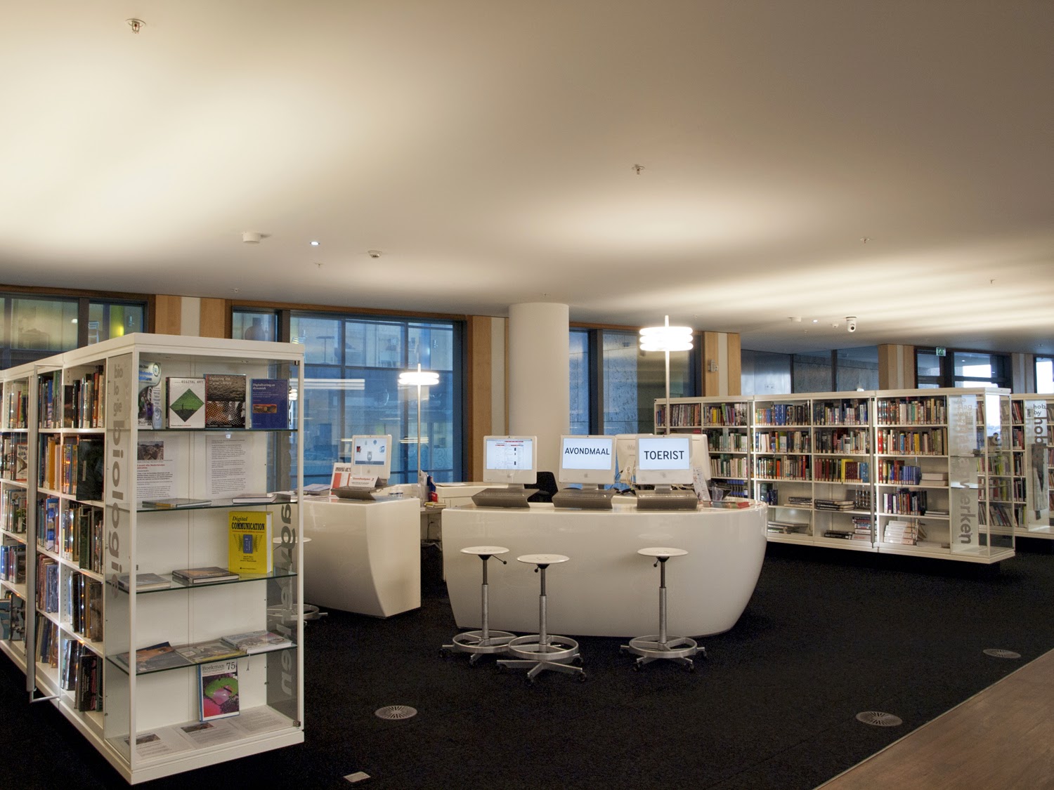 Amsterdam entre libros: Openbare Bibliotheek | El Guisante Verde ...