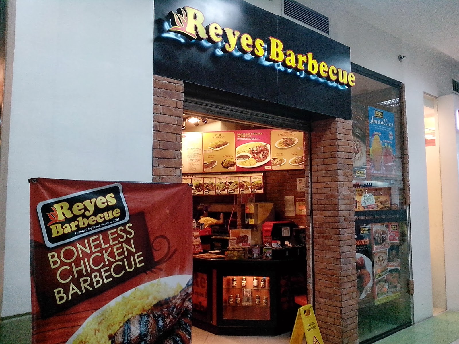 The Rich St. Deli.... Always in Action!: Reyes Barbeque