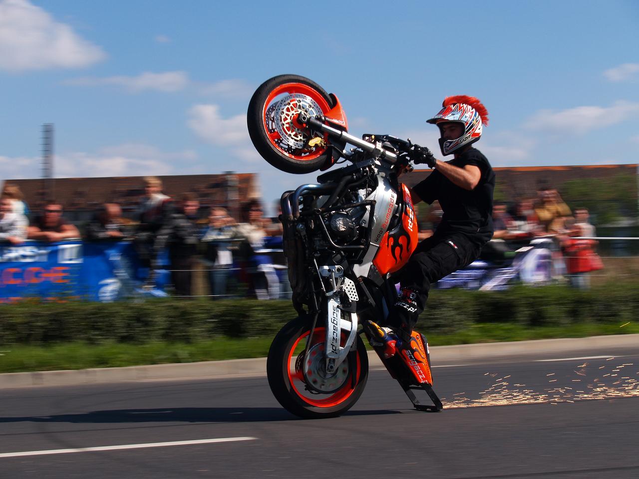 Motoryzacja: Triki na Motorach