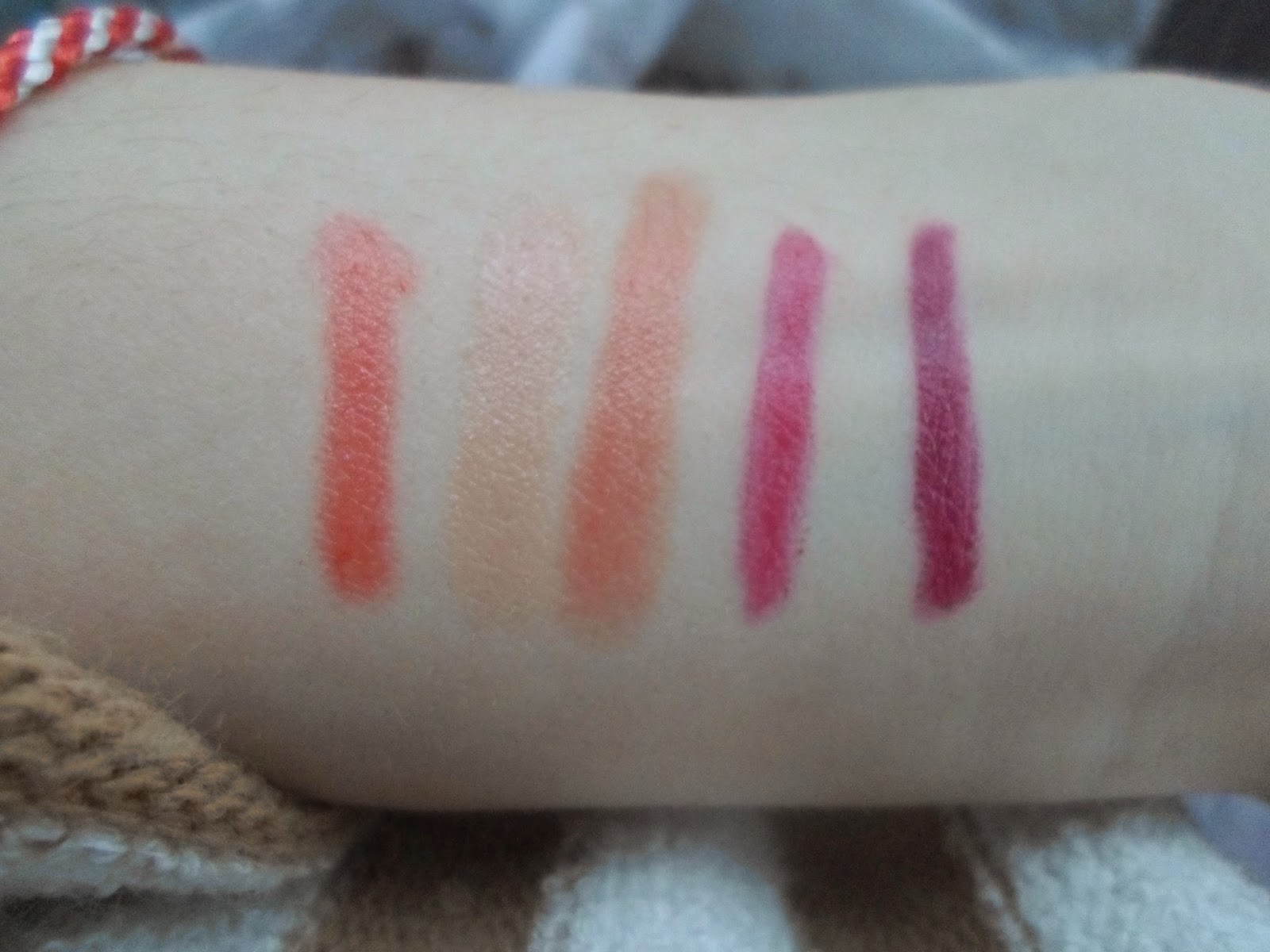 5 rujuri Ultra Colour Absolute - AVON - Blog CuLore