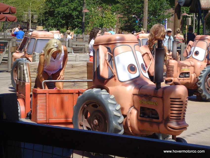 HOVER MOTOR COMPANY: Disneyland's Cars Land puts you in a Pixar ...