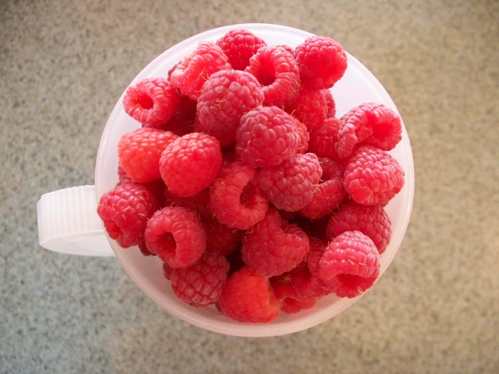 Raspberry Syrup - Adventures of a DIY Mom