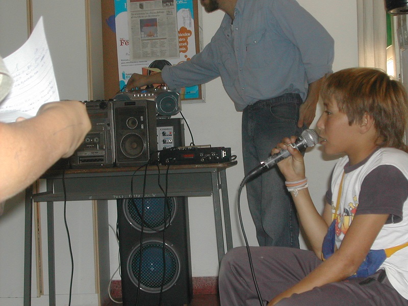 El radio de acción: Haciendo radio en educación primaria