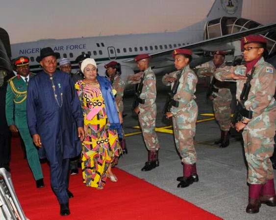 Photos: President Jonathan and wife land in South Africa