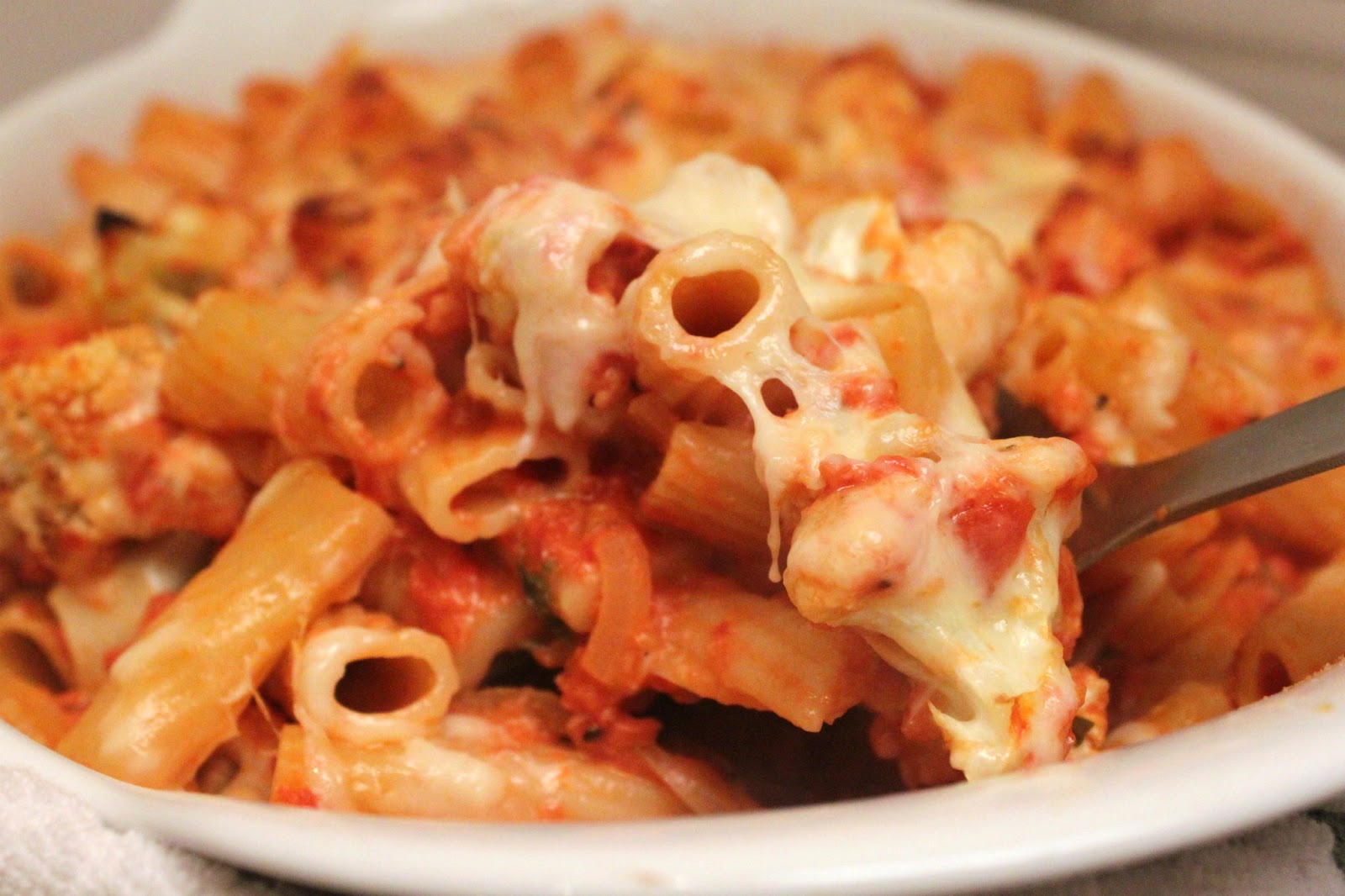 Baked Rigatoni with Roasted Cauliflower In A Spicy Pink Sauce - A Feast ...