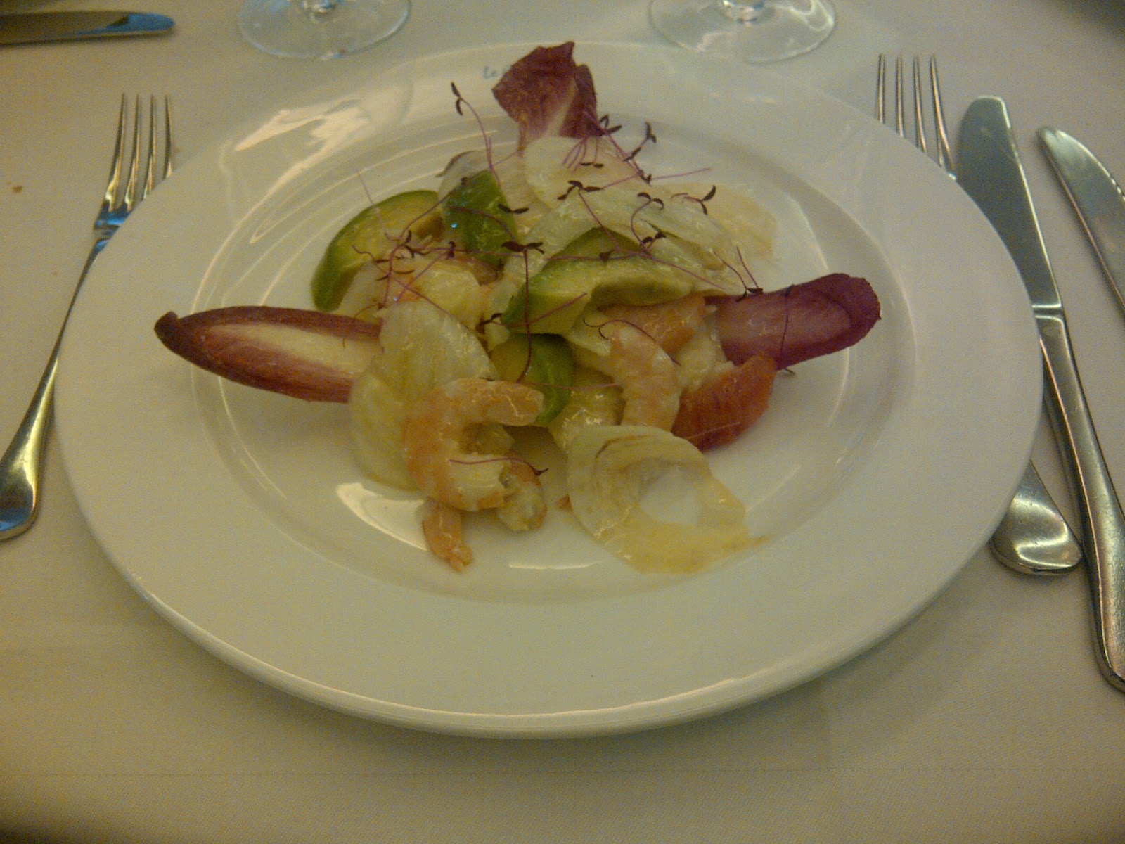 REVIEW: LE CAPRICE - London On The Inside