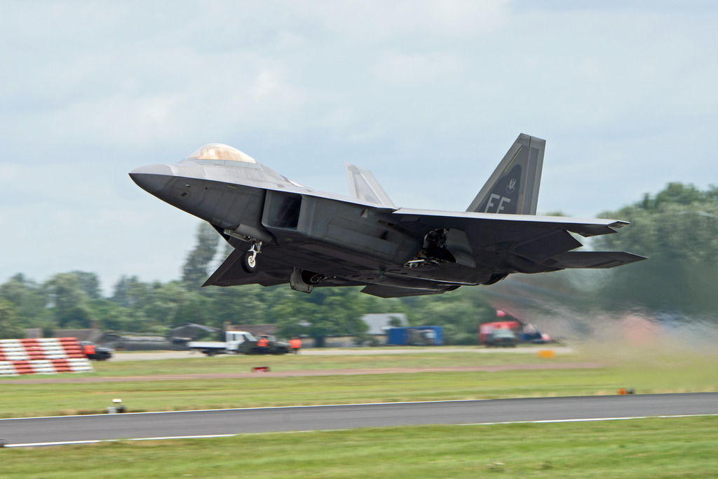 Jet & Prop by FalkeEins: F-22 Raptor rampage - spectacular display at ...