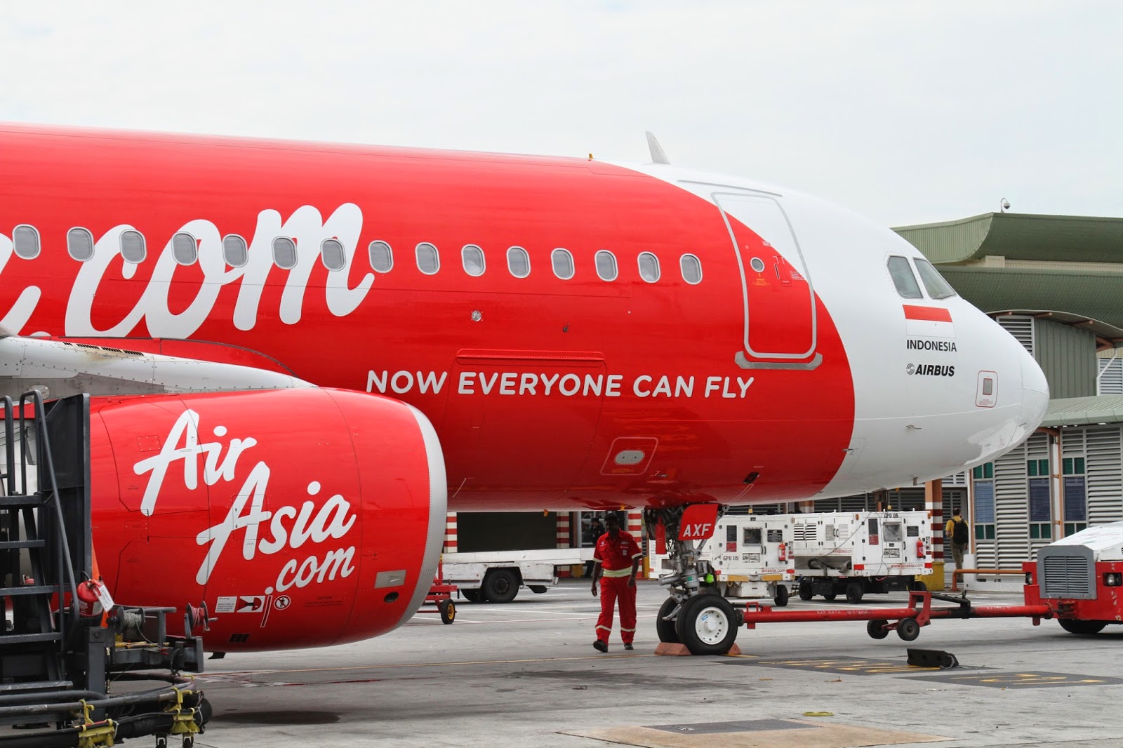 IPOH MALAY: Pesawat Air Asia Indonesia QZ8501 hilang dari radar