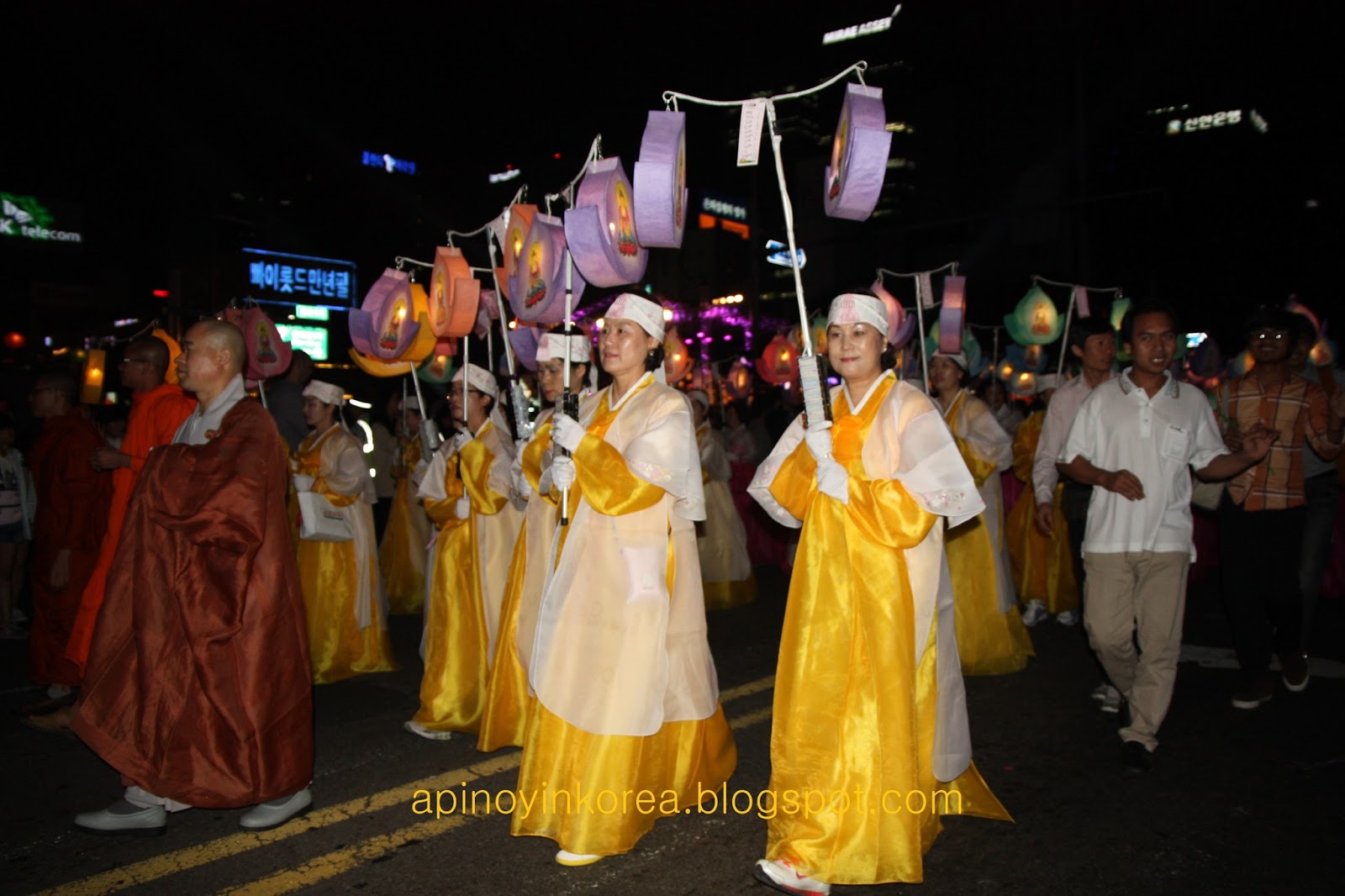A Pinoy in Korea: The Very Colorful Lotus Lantern Parade!