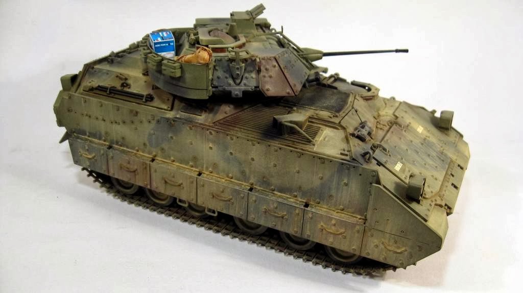 ernimodels: M2A2 Bradley 1/35