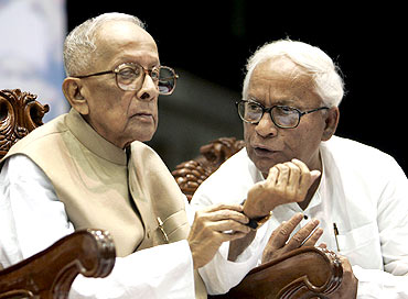 Jyoti Basu Biography - BIOGRAPHY OF GREAT PEOPLE