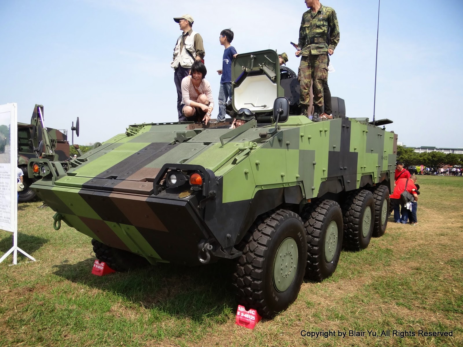 Blair's 軍事,警察及消防攝影: CM32 TIFV, Taiwan Infantry Fighting Vehicle 國造雲豹八輪 ...