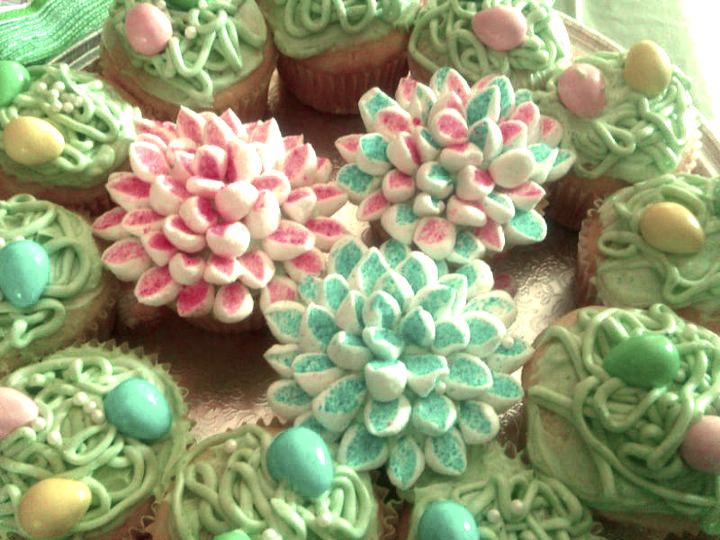Taryn's Custom Cakes: Easter Mums!