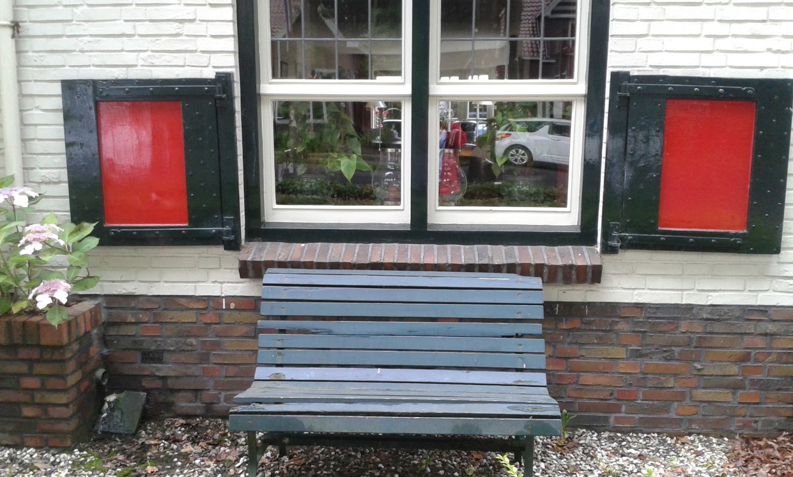 benchsite: An Alphabet of Dutch Benches