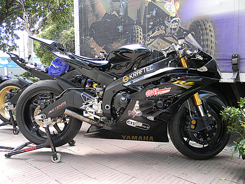 Kumpulan Foto Modifikasi Motor Yamaha YZF-R6 Terbaru - Otomotiva