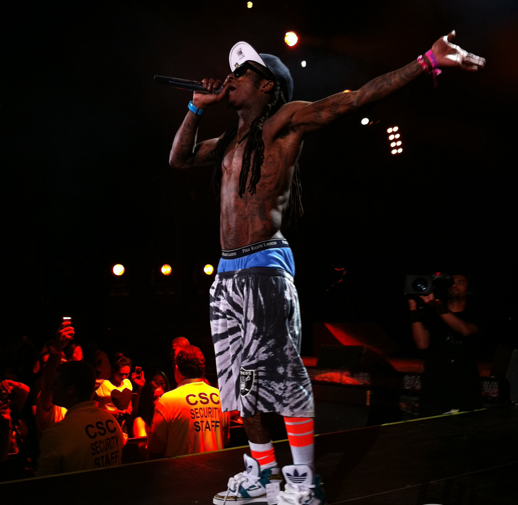Male Celebrity Saggers (welcome to my eyes): LIL WAYNE is Booty of the ...