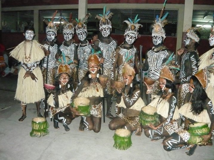 A.D.F. "AJANU PERÚ": VESTIMENTA DE LA DANZA CHOLONES DE RUPA RUPA