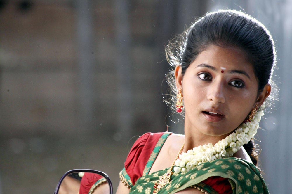 Reshmi Menon Cute Photos in Theneer Viduthi Movie |Tamil Cinema News ...