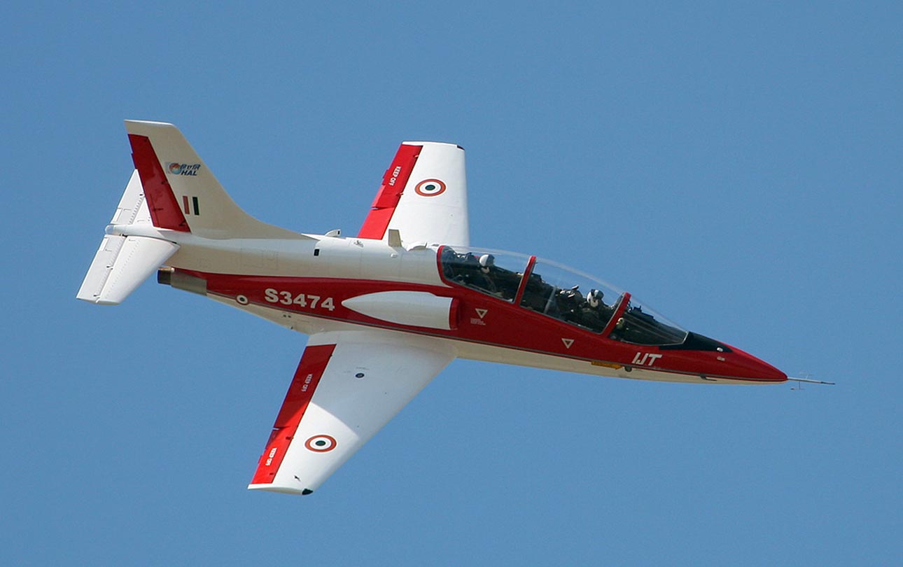 FDRA - Fuerza Aérea: Entrenador avanzado: Prototipo HAL HJT-36 Sitara