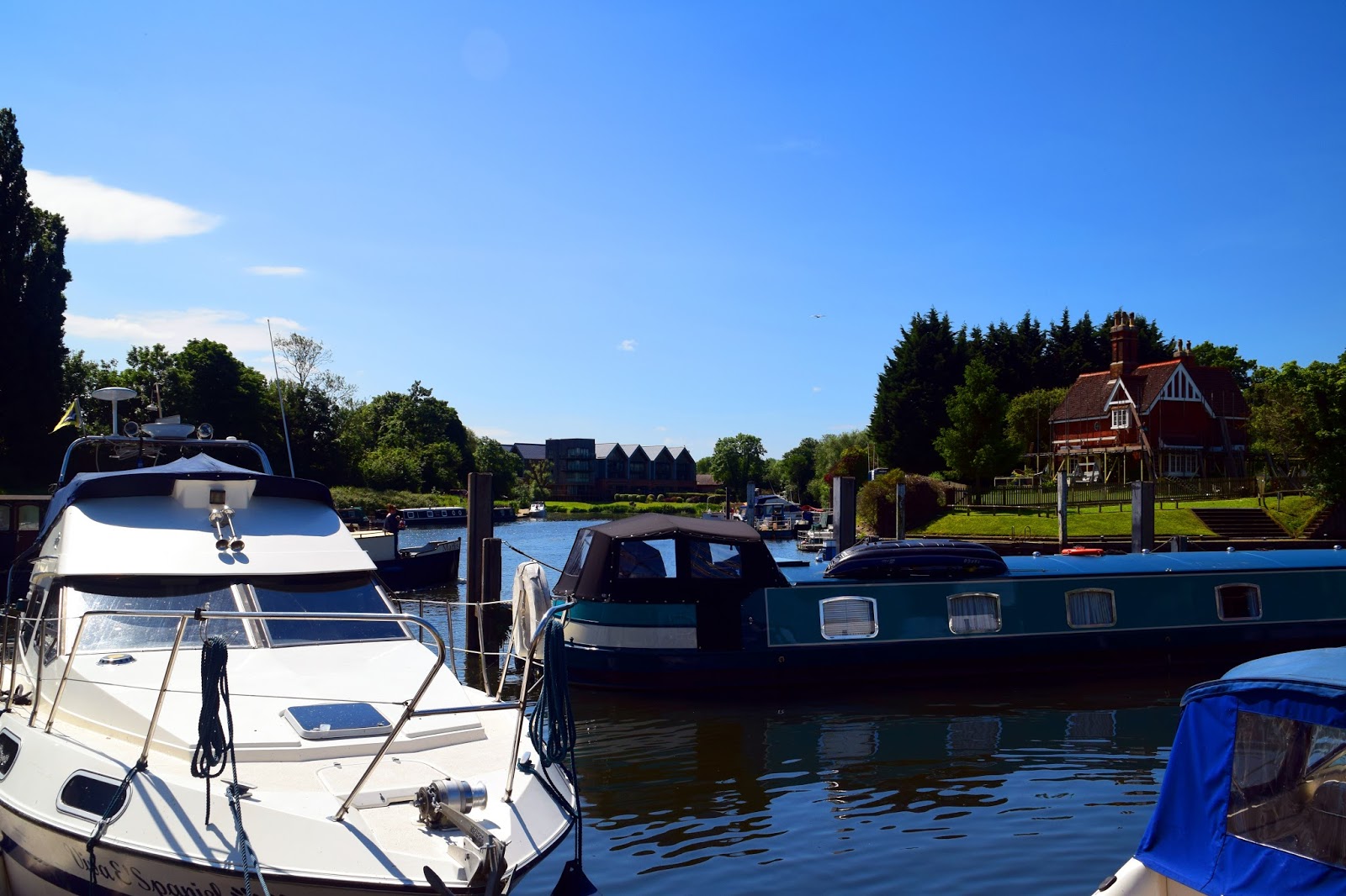 Enjoy your time with beautiful places: Towards to Shepperton Lock on ...