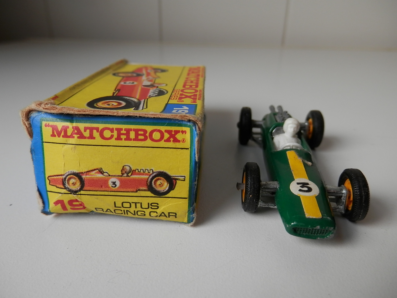 EDUARDO ASCANIO MIS MATCHBOX: Nº. 19 LOTUS RACING CAR