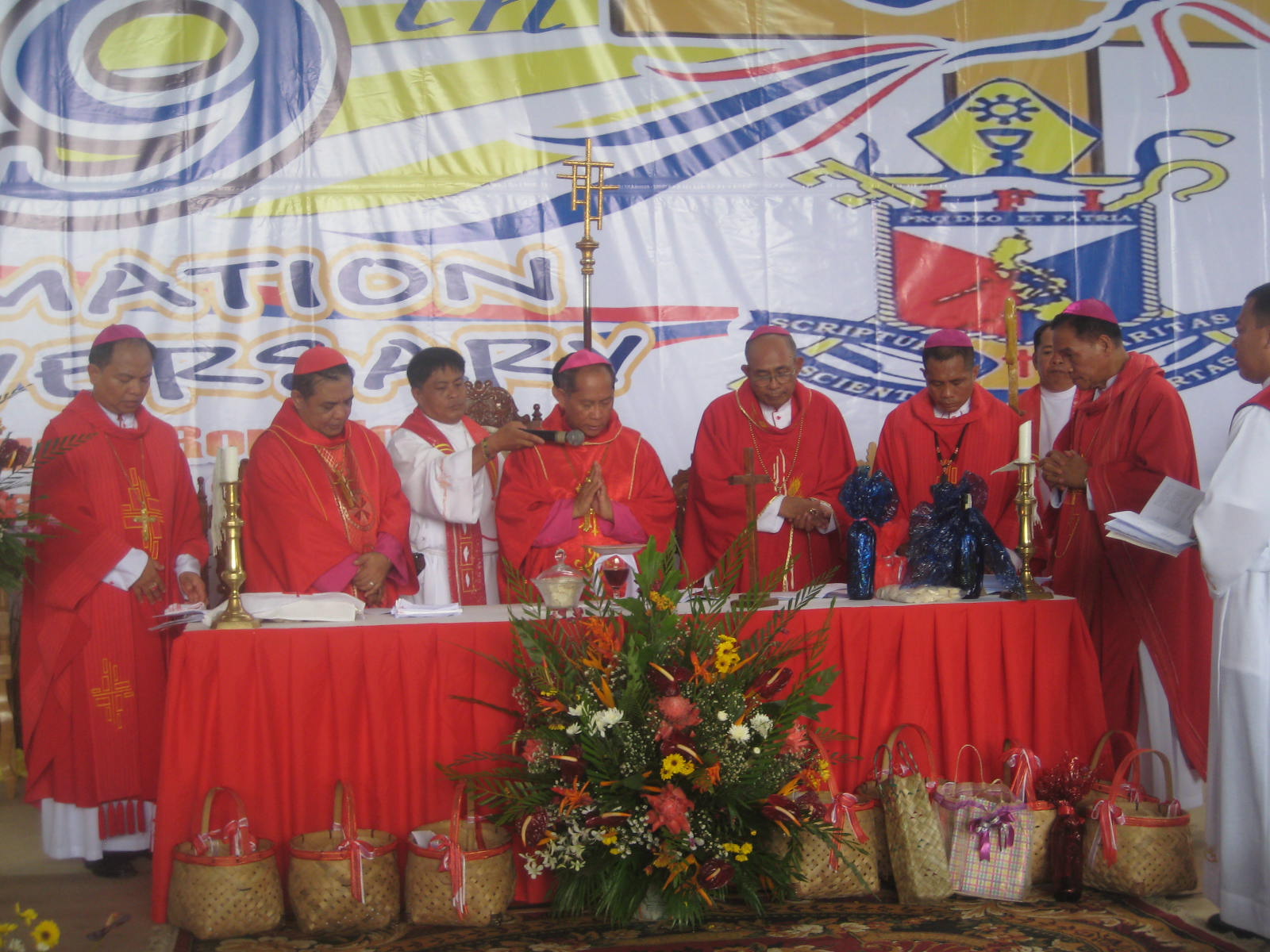 The Philippi Collection: Head Coverings of the Iglesia Filipina ...