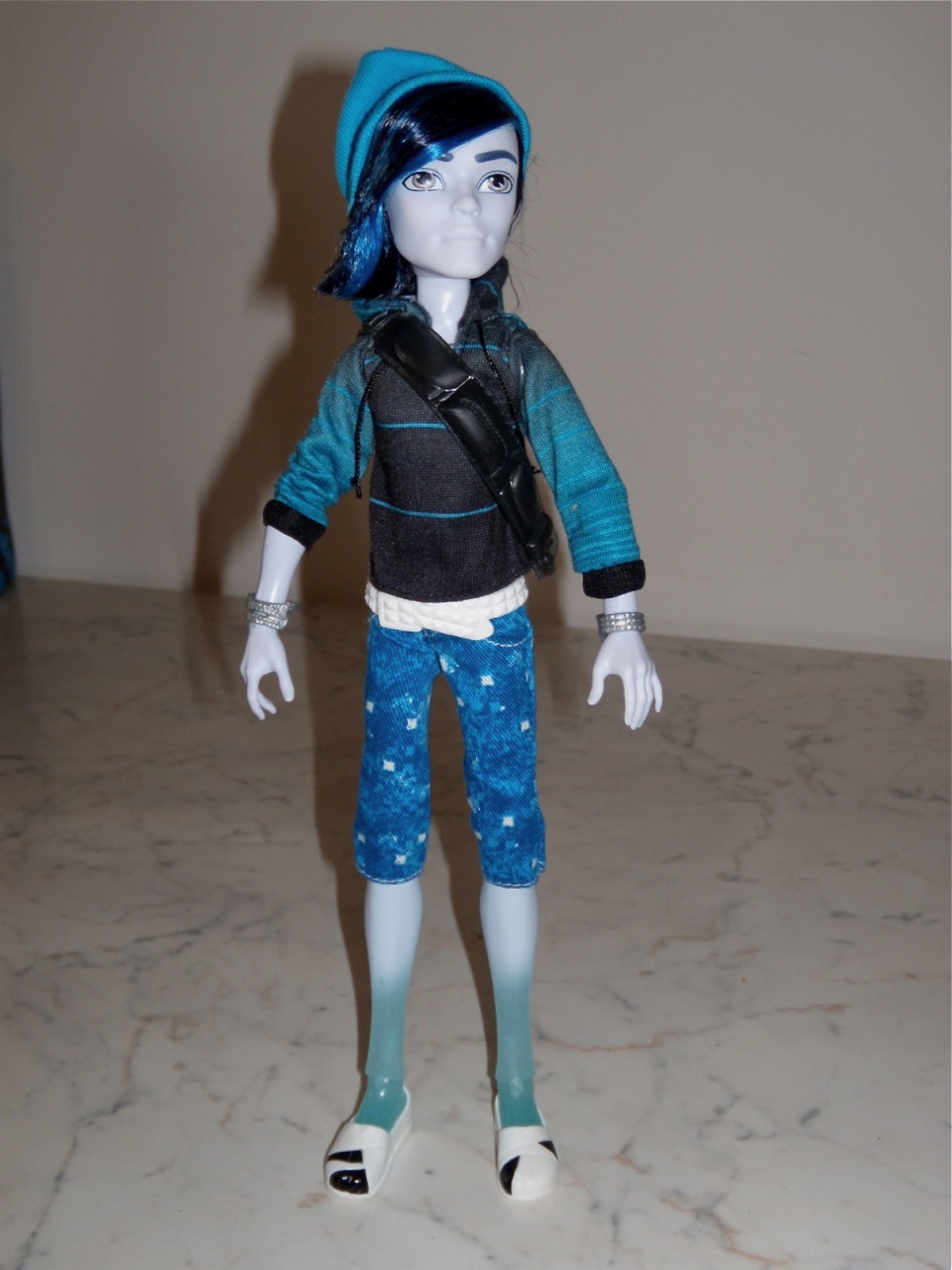 Monster High Invisi Billy And Spectra Kissing