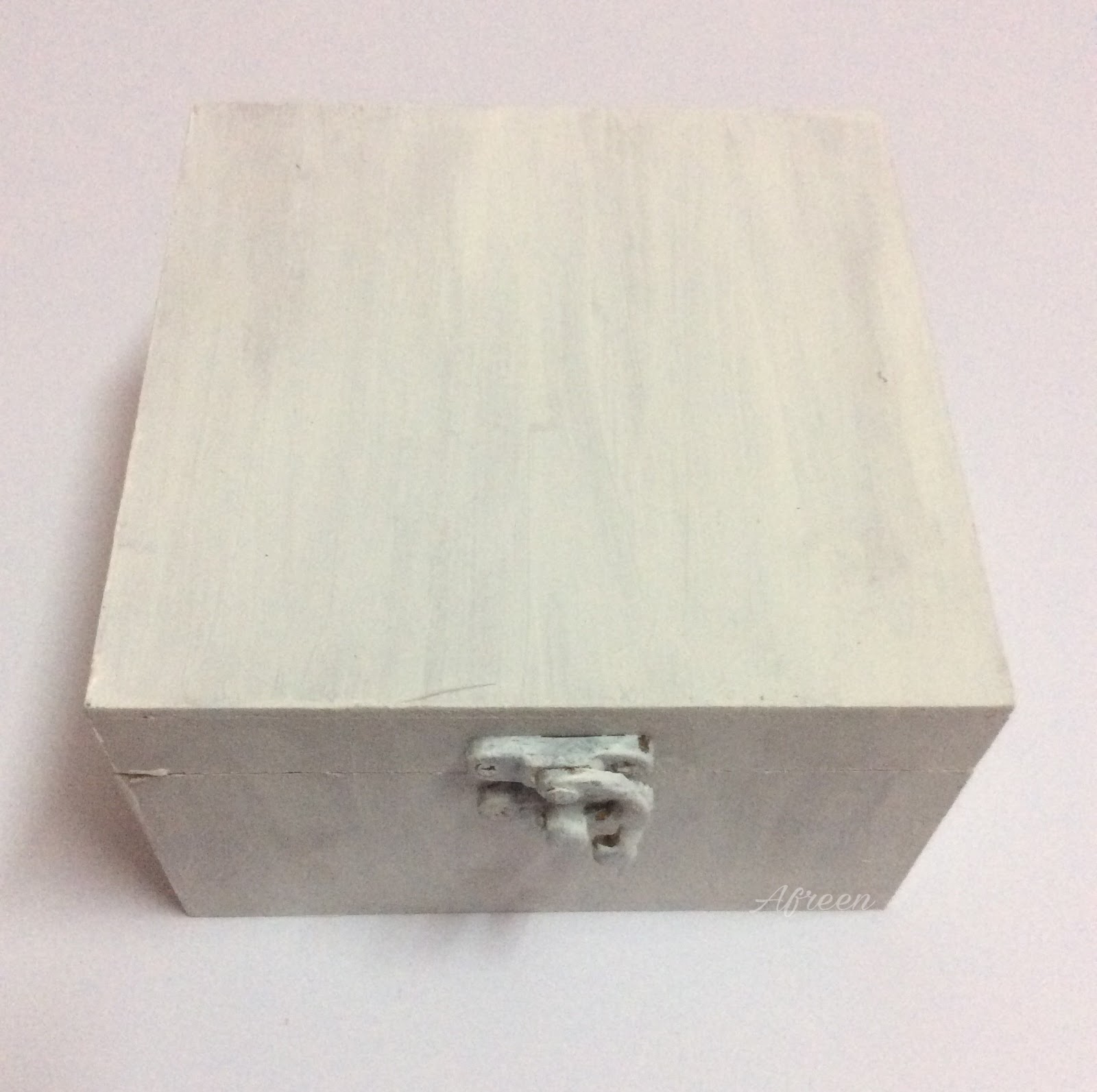 CRAFTSNEED: Altered MDF Box