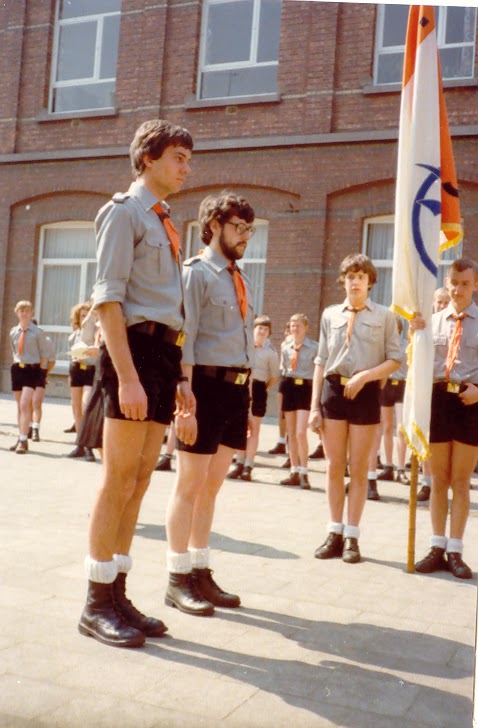 Boys in short shorts: Smart scouts