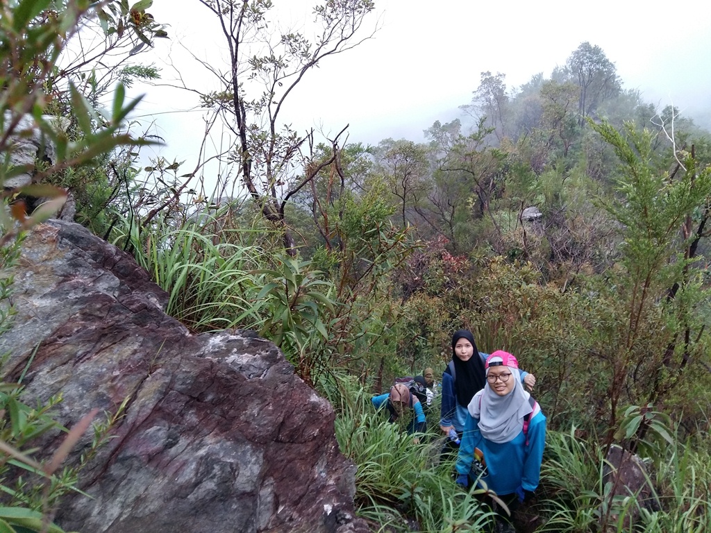 TRAVELOG: GUNUNG KENDERONG-KERUNAI (K2) : Pemandangan Awan Karpet Yang ...
