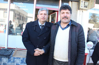 Özkan ALTUN, Salı Pazarında Esnaflarla ve Vatandaşlarla Bir Araya Geldi