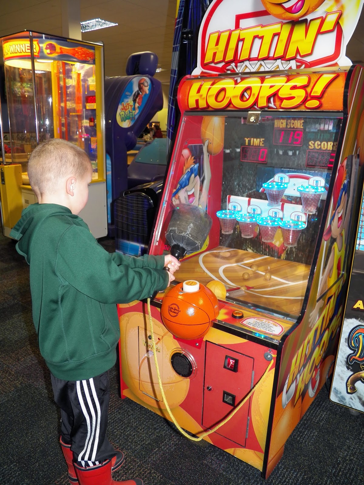 Kason & Hinton: Chuck E. Cheese Fun!