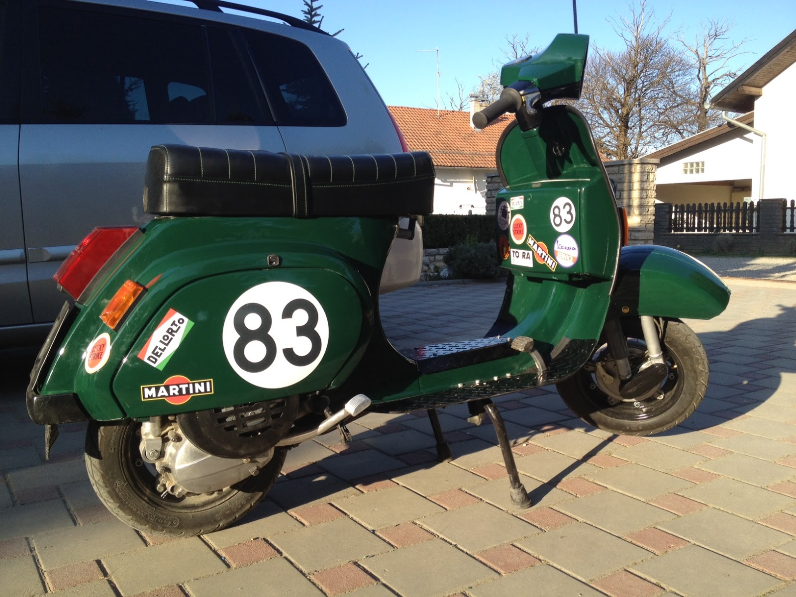 British Green Vespa: Retro racing stickers